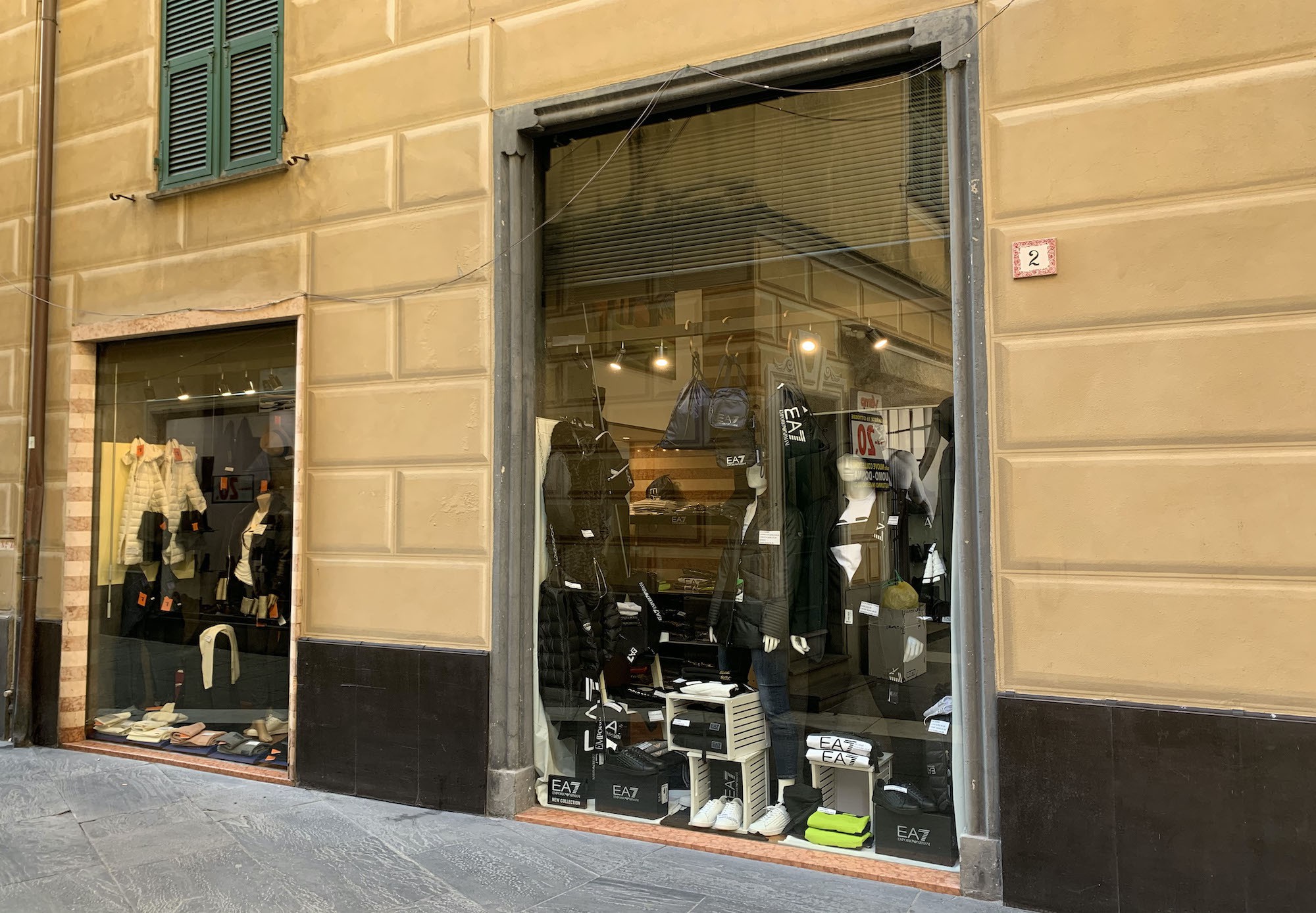 E-Lai - Negozio Abbigliamento, Arte e molto altro